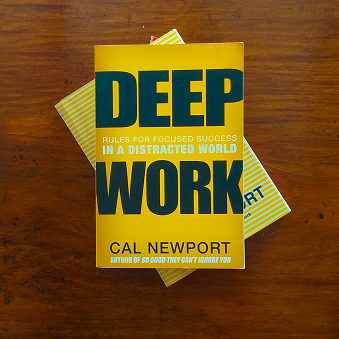(On reading) Deep Work by Cal Newport – book newb